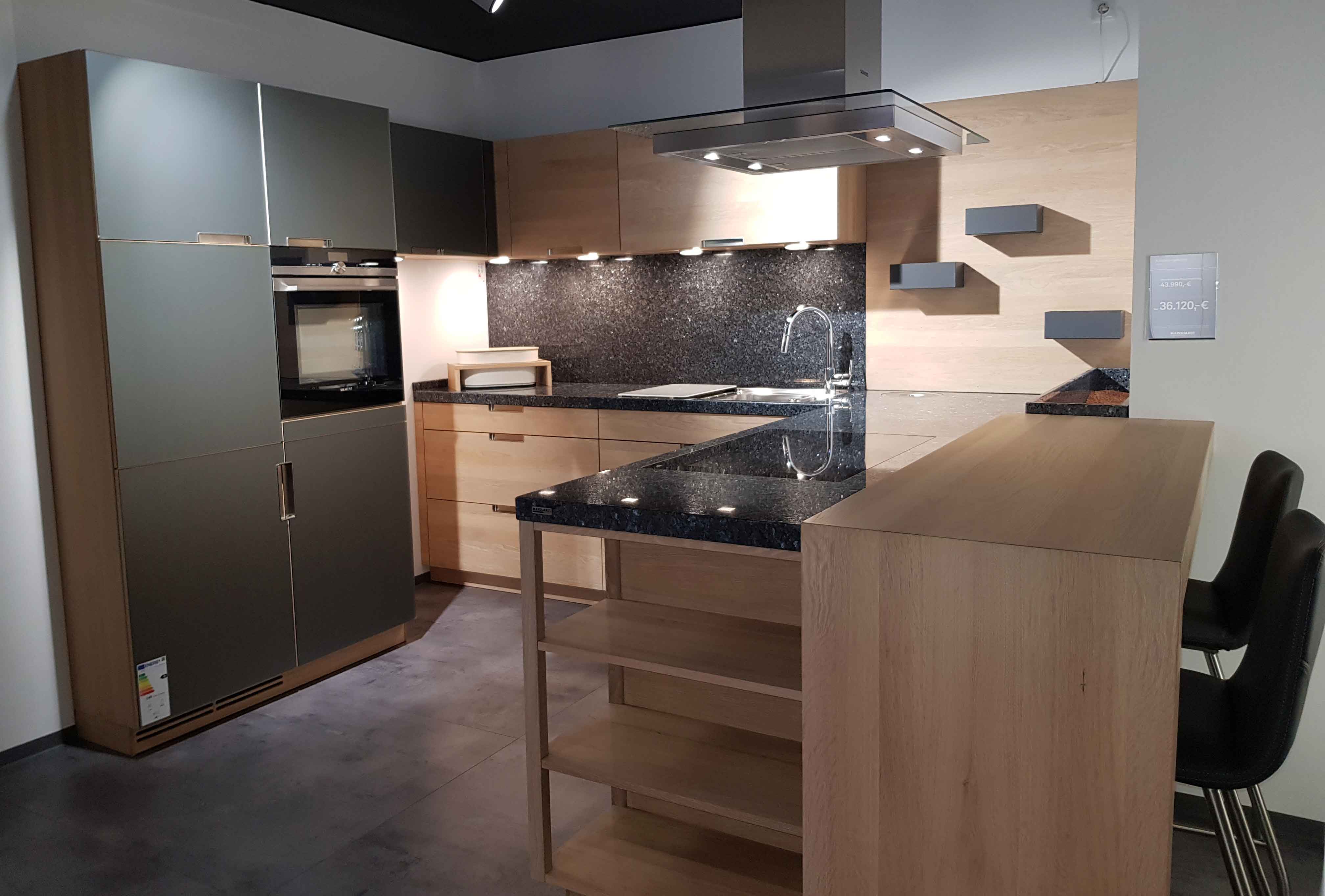 Walden Musterküche in Emleben – Eiche & Naturstein im Abverkauf